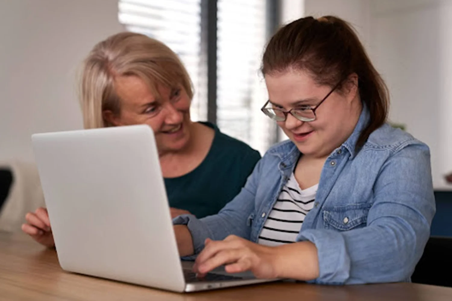 5 Assistive Technology Tools for Remote Learning with Disabilities